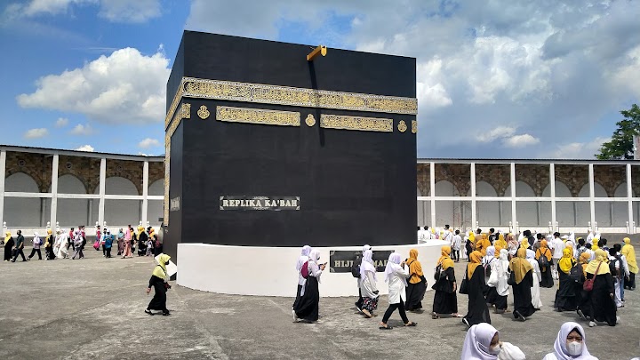 Liburan Sambil Simulasi Ibadah Haji di Firdaus Fatimah Zahra